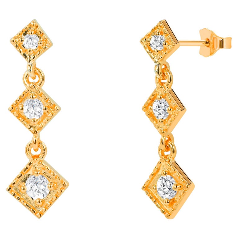 0.11ct 3 Diamond Studs Earrings in 14k Gold For Sale at 1stDibs