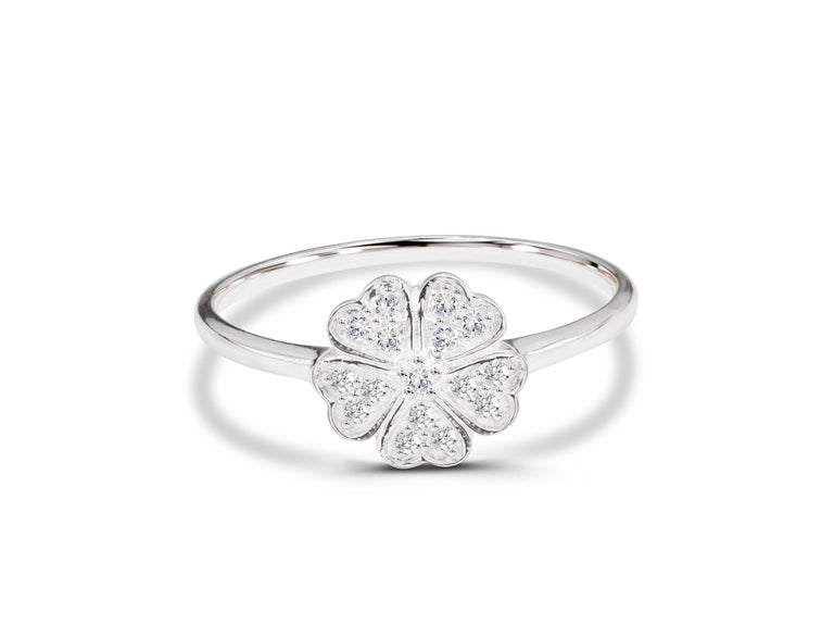 Customizable 0.12 Ct Diamond Clover Ring in 18K Gold For Sale at 1stDibs