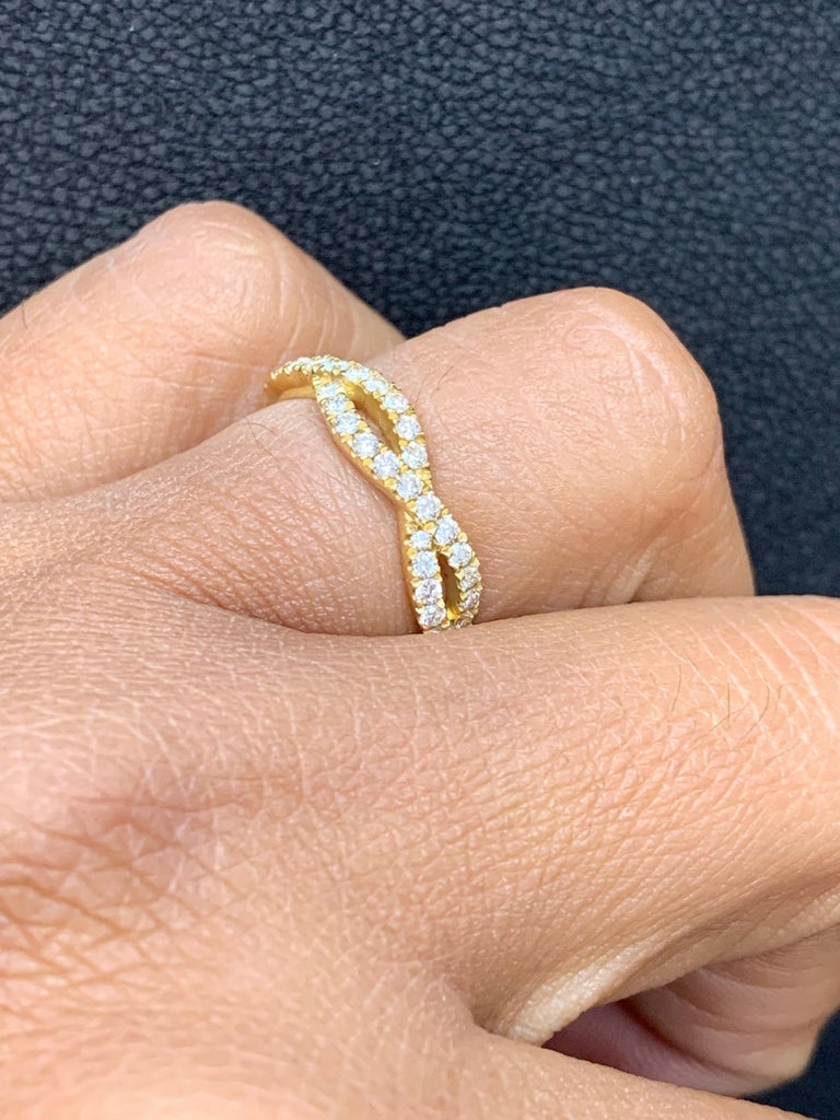 0.21 Carat Diamond Wedding Ring in 18K Yellow Gold For Sale at 1stDibs