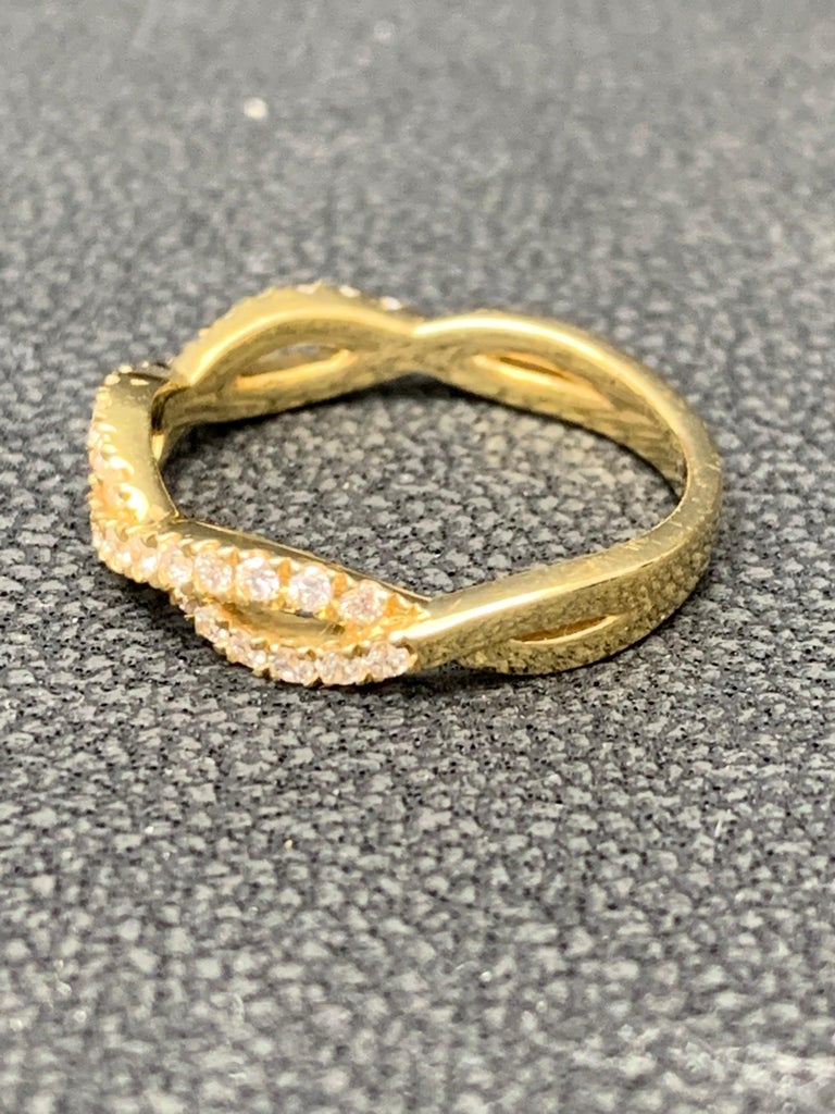 0.21 Carat Diamond Wedding Ring in 18K Yellow Gold For Sale at 1stDibs