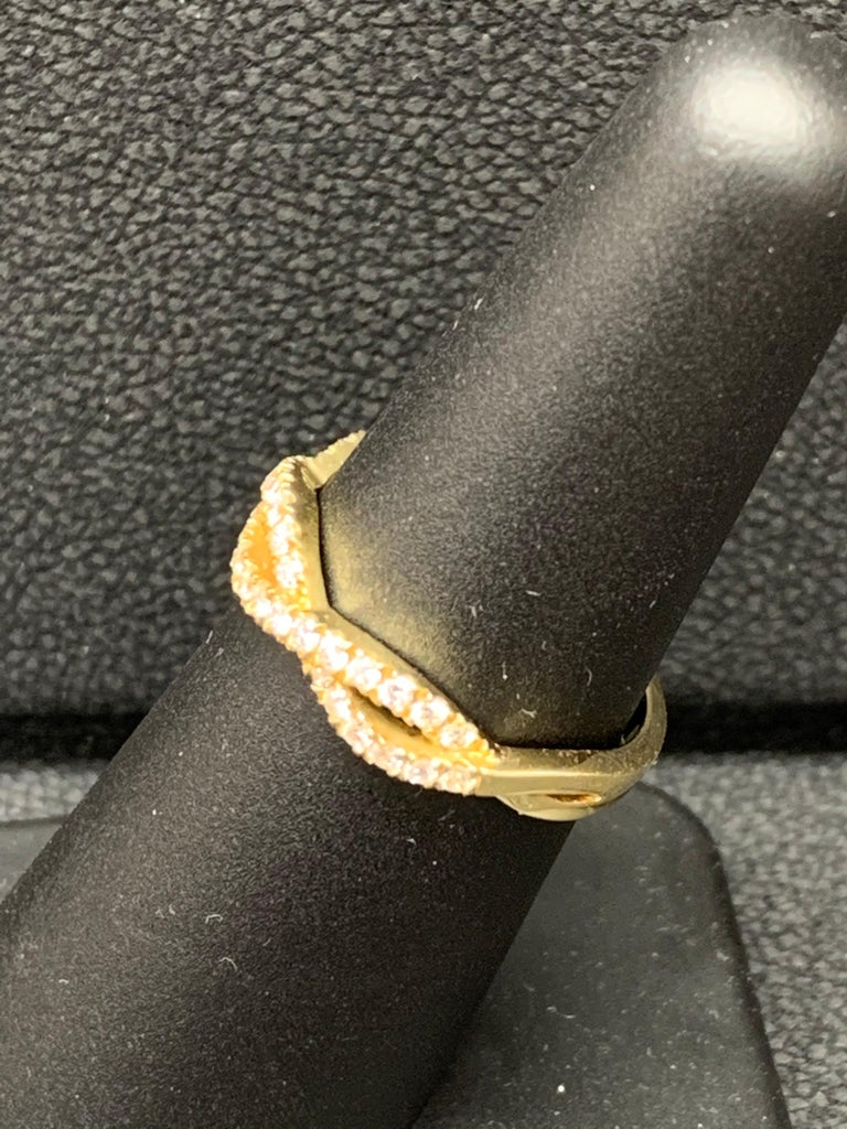 0.21 Carat Diamond Wedding Ring in 18K Yellow Gold For Sale at 1stDibs