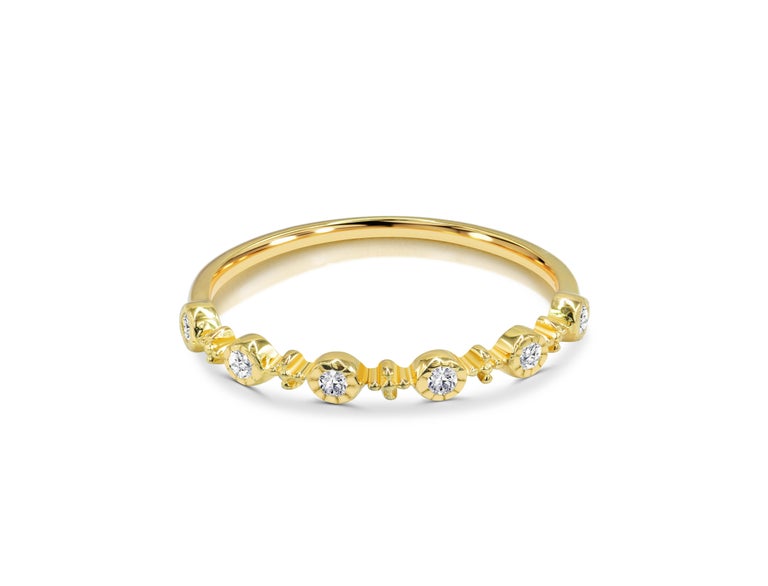 Customizable 0.21 Ct Diamond Promise Ring in 18K Gold For Sale at 1stDibs