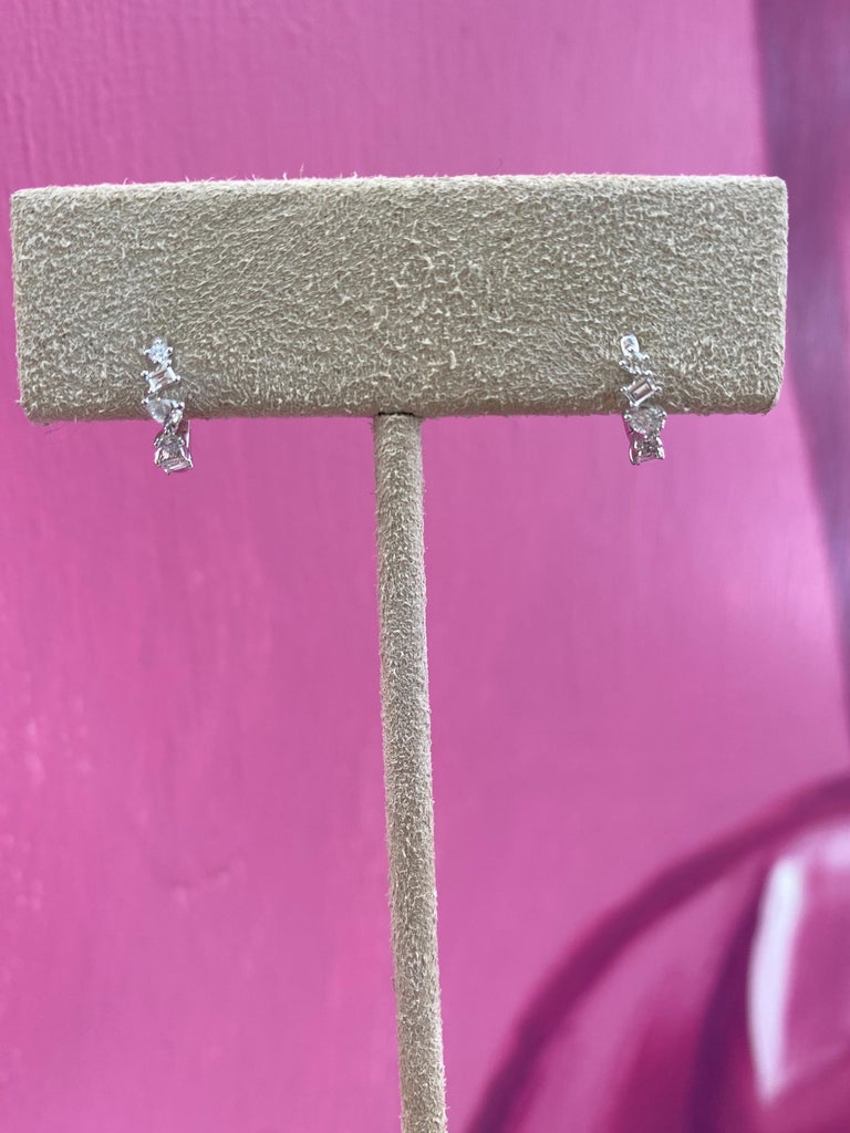 0.27 Carat Total Weight Multi Shaped Diamond Huggie Hoop Earrings, 14 ...