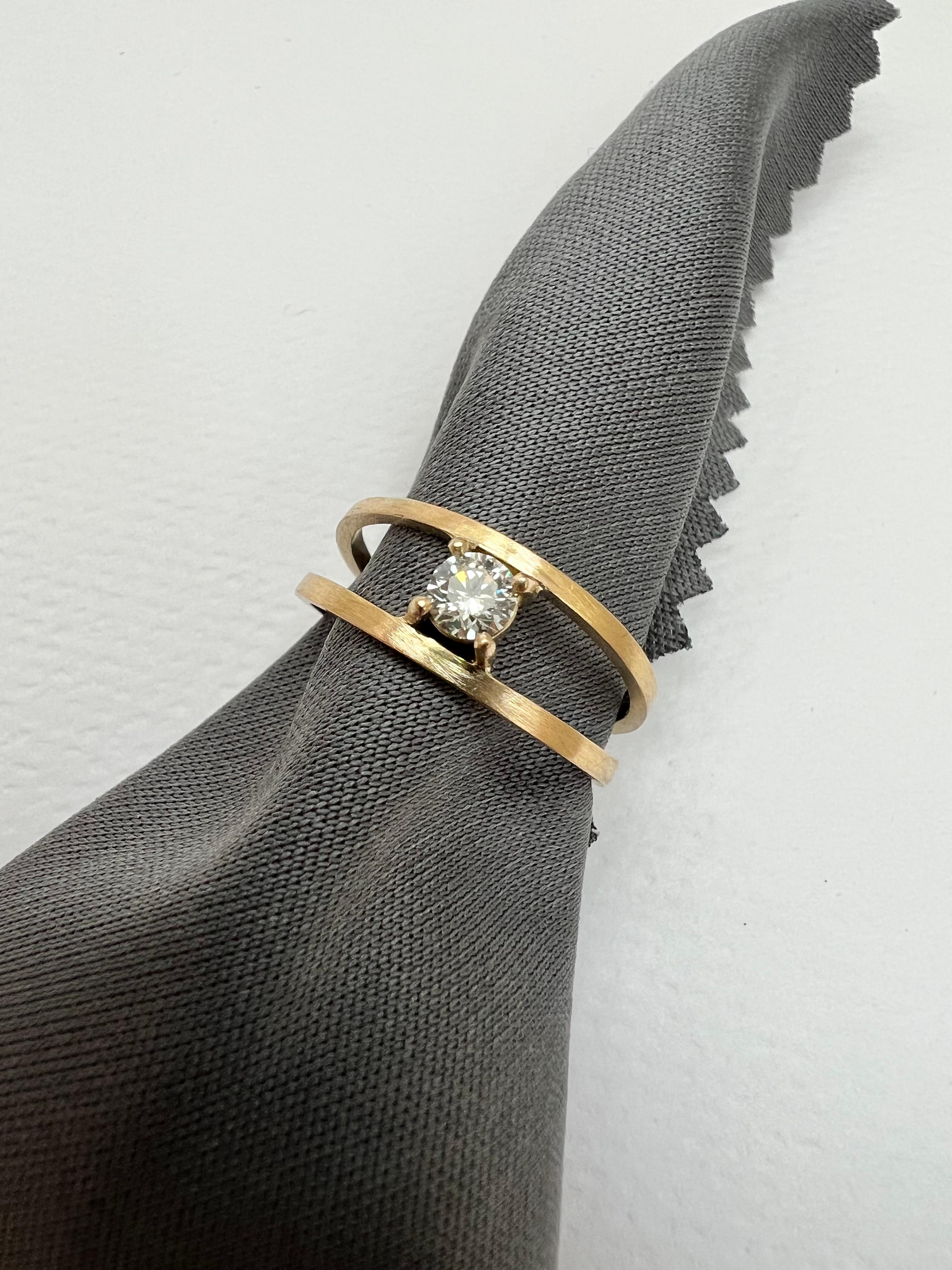 0.2Carat Diamond 18 Karat Yellow Gold Double Line Ring, US6.5 For Sale ...