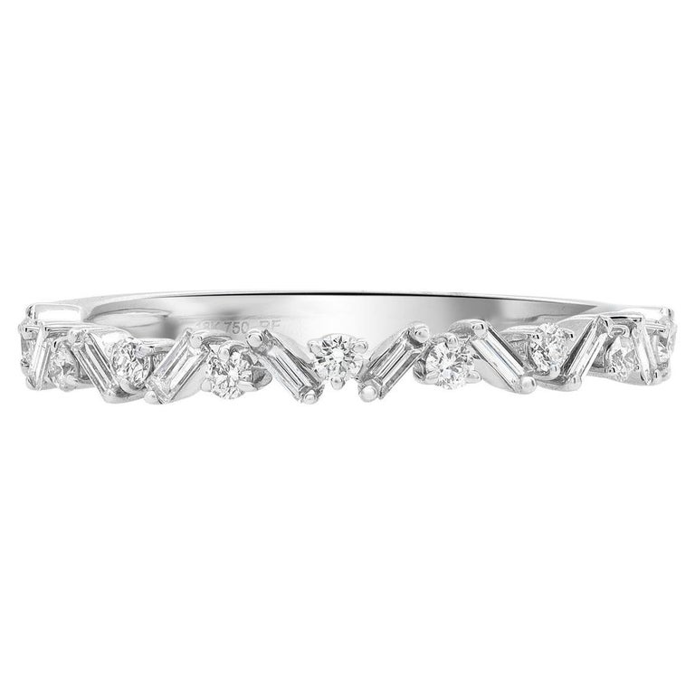 0.30Cttw Baguette and Round Cut Diamond Ring For Sale at 1stDibs