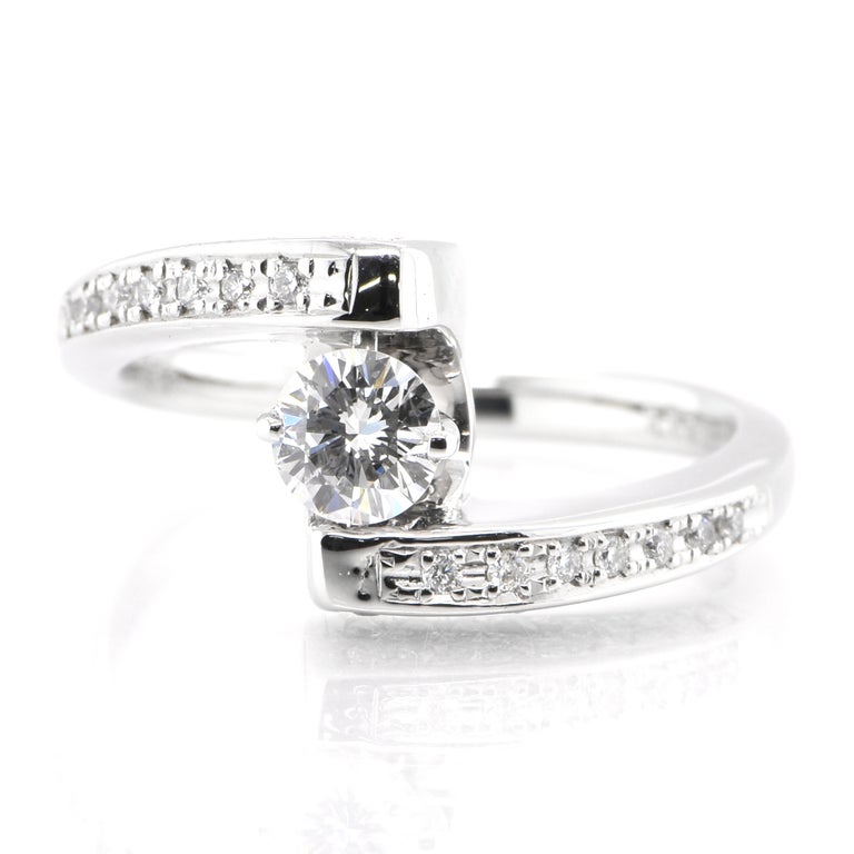 0.34 Carat Natural Dancing Diamond Ring Set in Platinum For Sale at 1stDibs