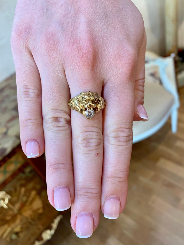 0.35 Carats Diamond 18 Carat Yellow Gold Lion Signet Ring For Sale at ...