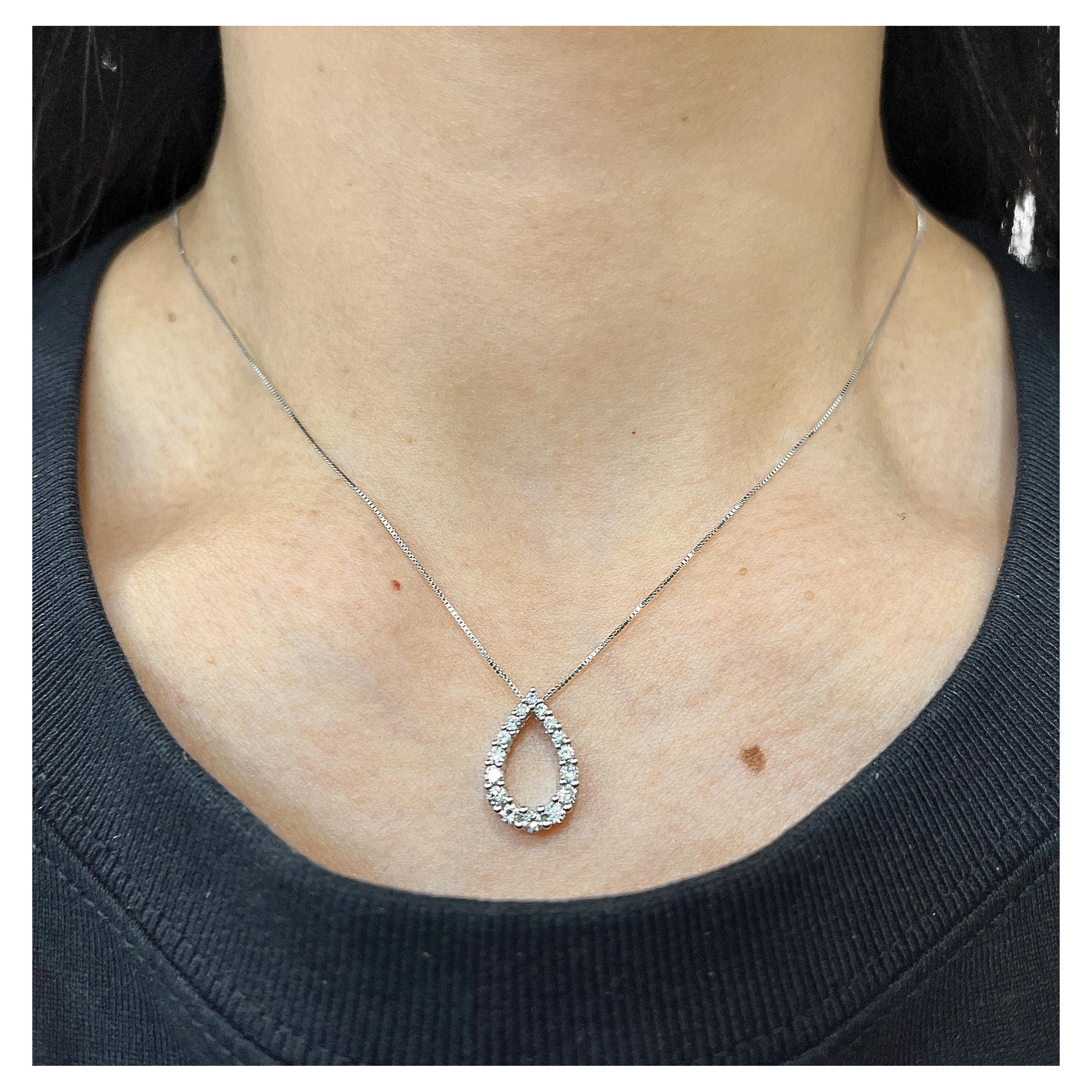 0.50 ct Diamond Pendant For Sale at 1stDibs
