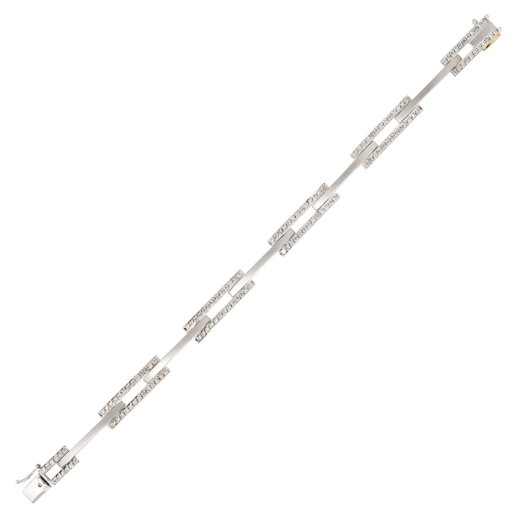 Link 18 Karat White Gold Diamond Bracelet with 1 Carat Pavé of Diamonds ...