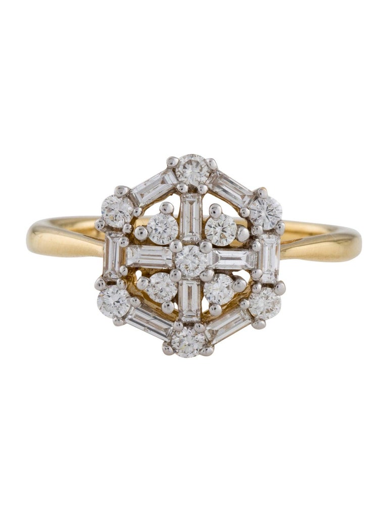 0.59 Carat Diamond Snowflake Cluster Ring For Sale at 1stDibs