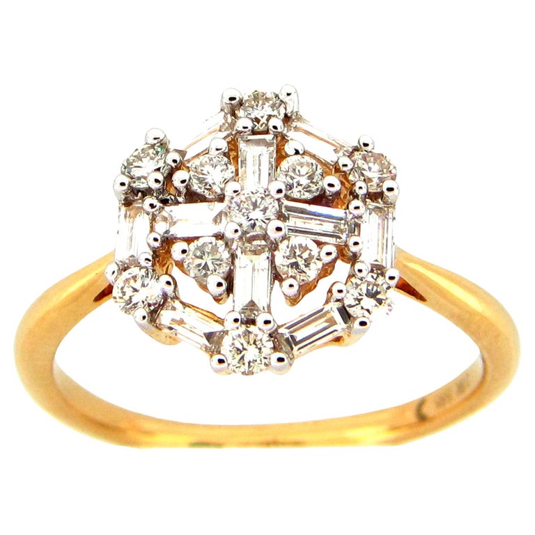0.59 Carat Diamond Snowflake Cluster Ring For Sale at 1stDibs