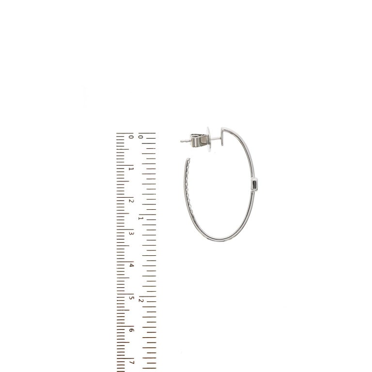 0.69 Ct Diamonds in 18K White Gold Hoop Earrings For Sale at 1stDibs