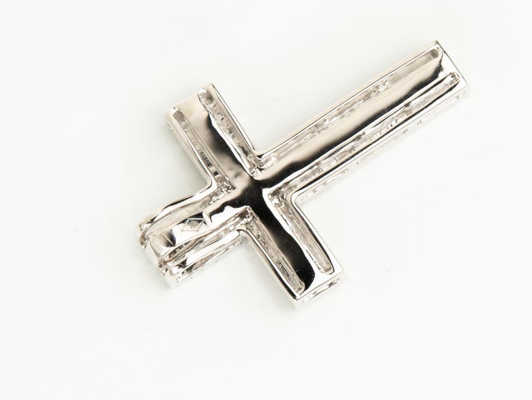 0.8 Total Carat Weight Diamond Illusion Setting Religious Cross Pendant ...