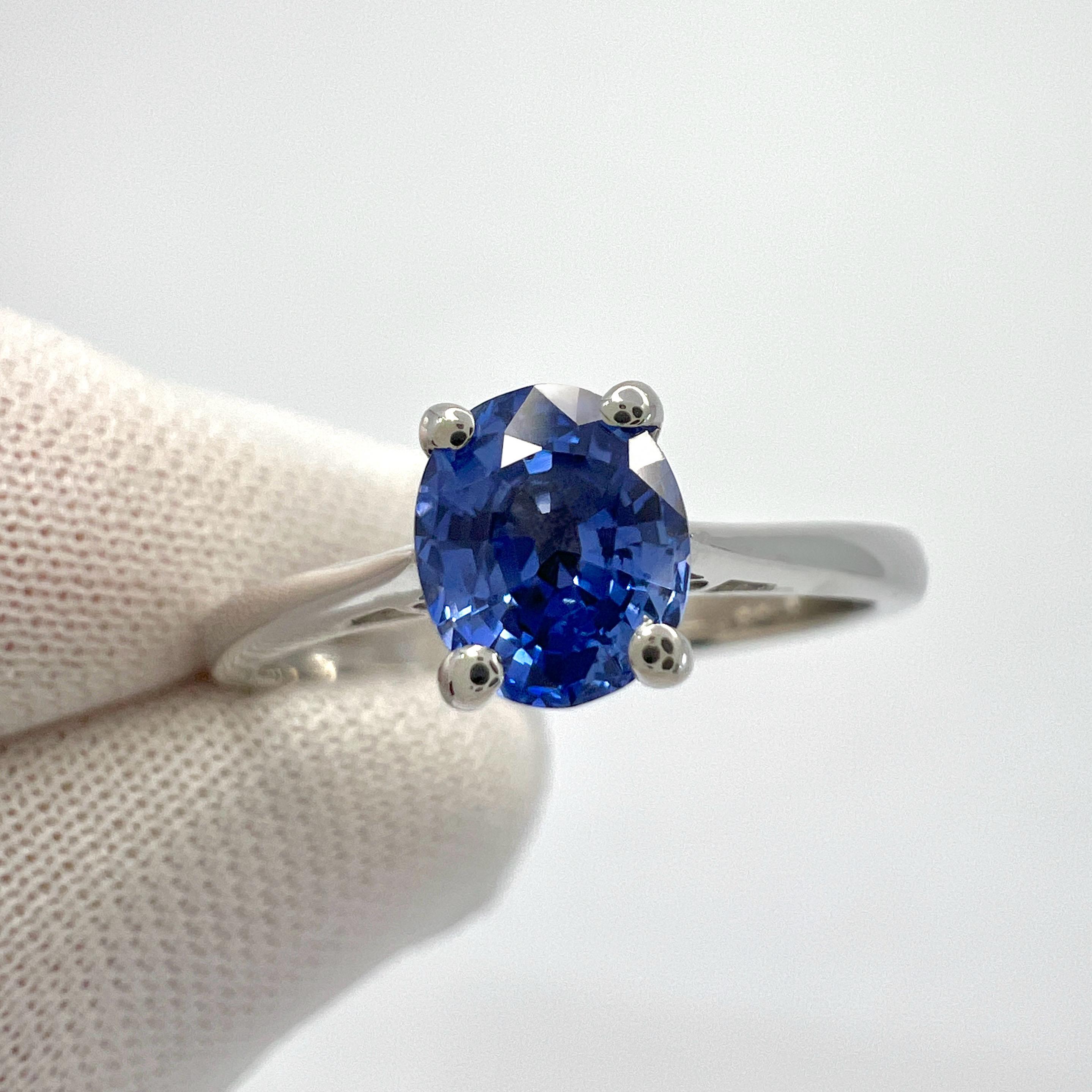 0.80ct Vivid Cornflower Blue Ceylon Sapphire Oval 18k White Gold Solitaire Ring For Sale at 1stDibs