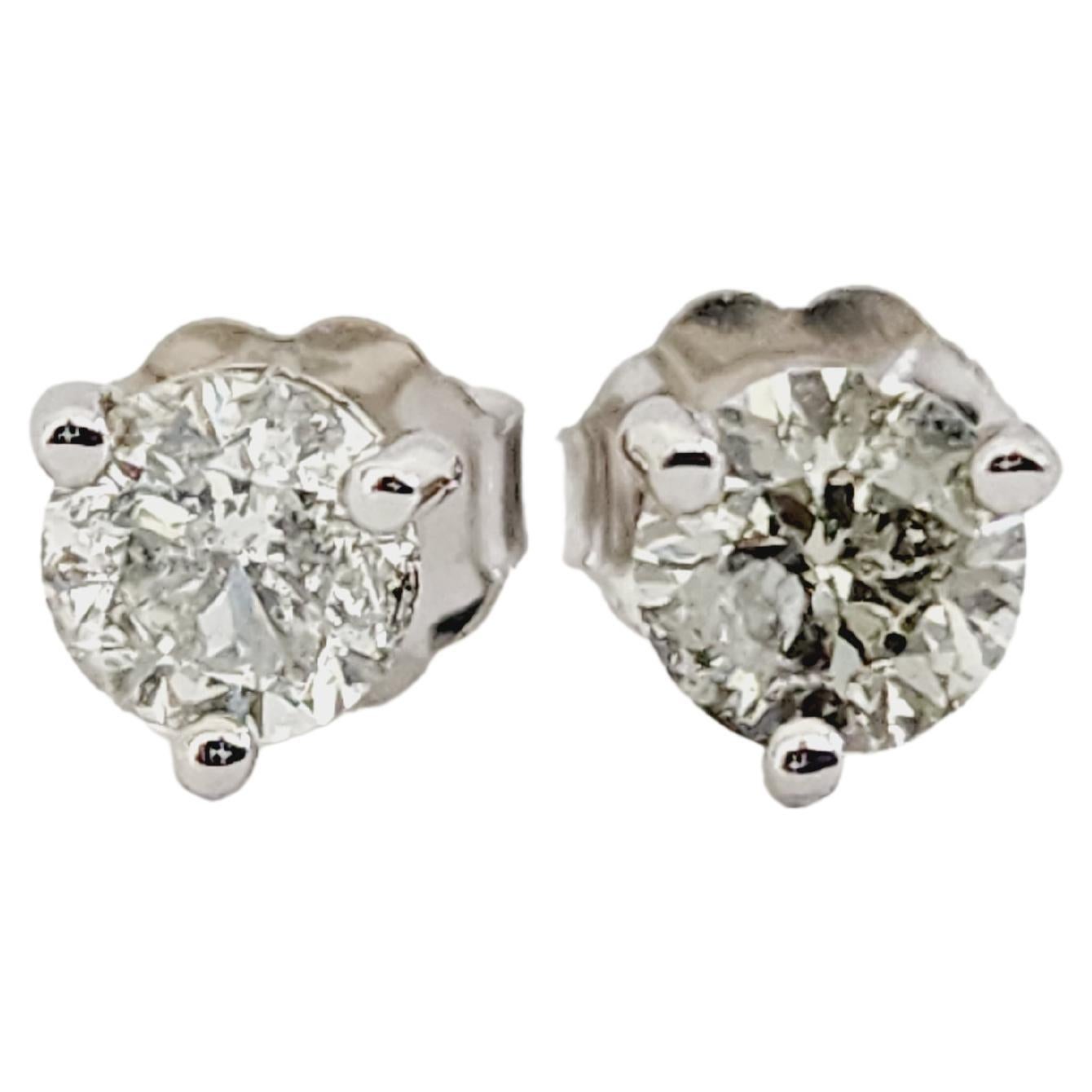 1.14 Carat Natural Diamond Round Studs For Sale at 1stDibs