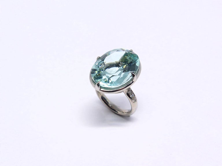 Ring in White Gold with 1 Green Beryl oval 21x16mm and Diamonds. For ...
