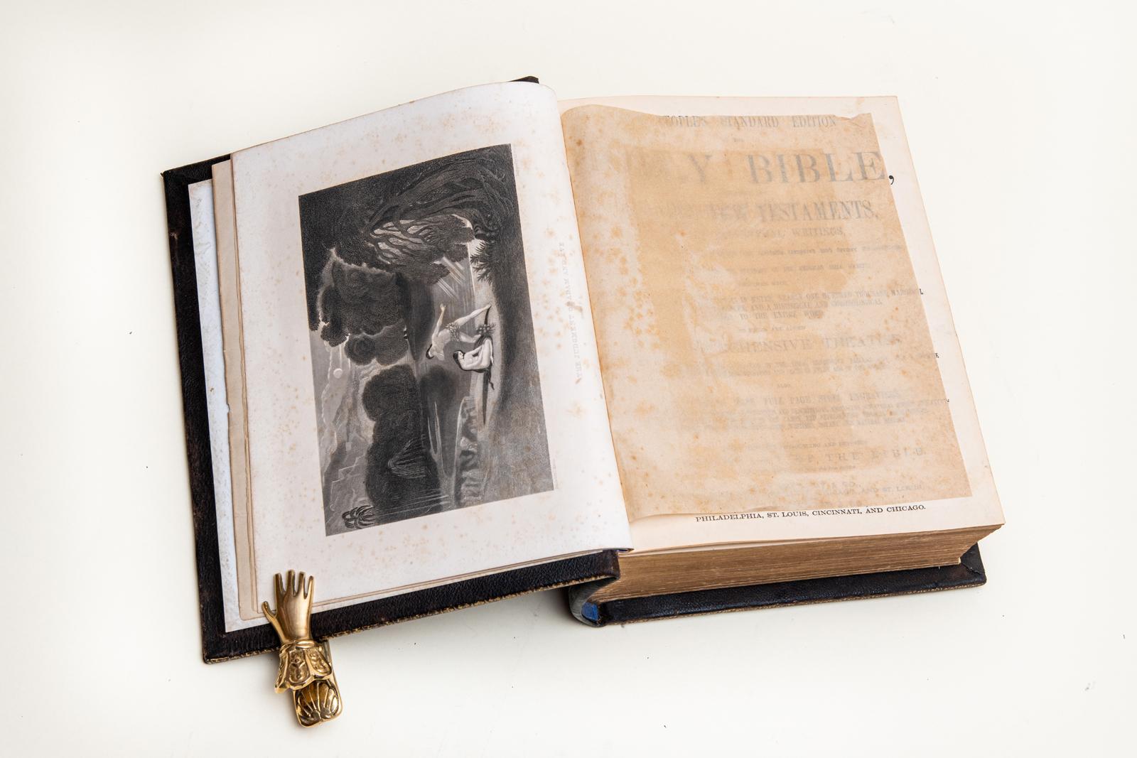 1 Volume. (Anon) Holy Bible: Old and New Testaments and the Apocryphal ...