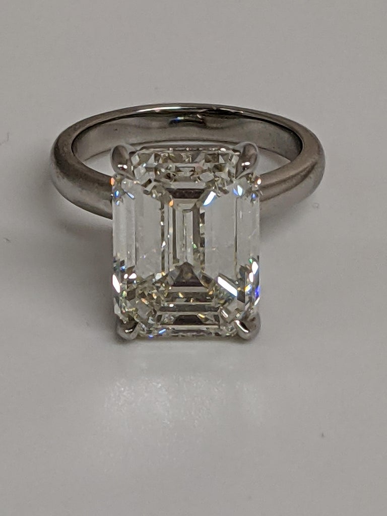 10 Carat Classic Emerald Cut Diamond Solitaire K VS2 GIA For Sale at ...