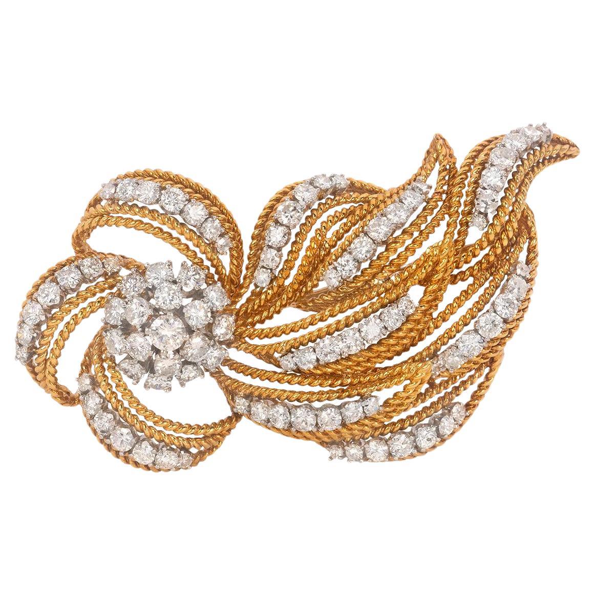 10 Carat Diamond and Gold Bowtie Pin 18K Gold For Sale at 1stDibs