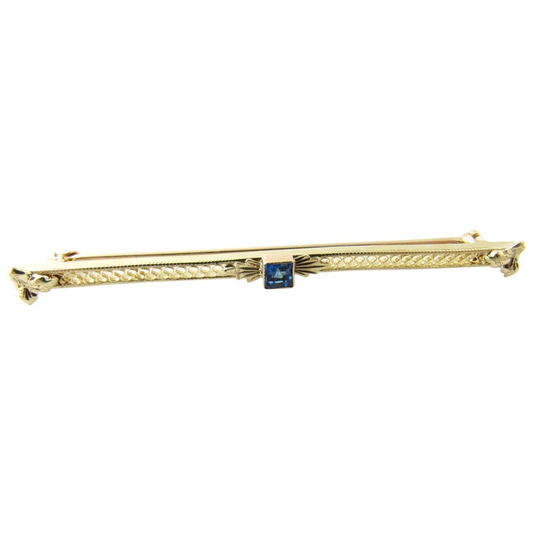 10 Karat Yellow Gold and Blue Topaz Brooch / Pin at 1stDibs