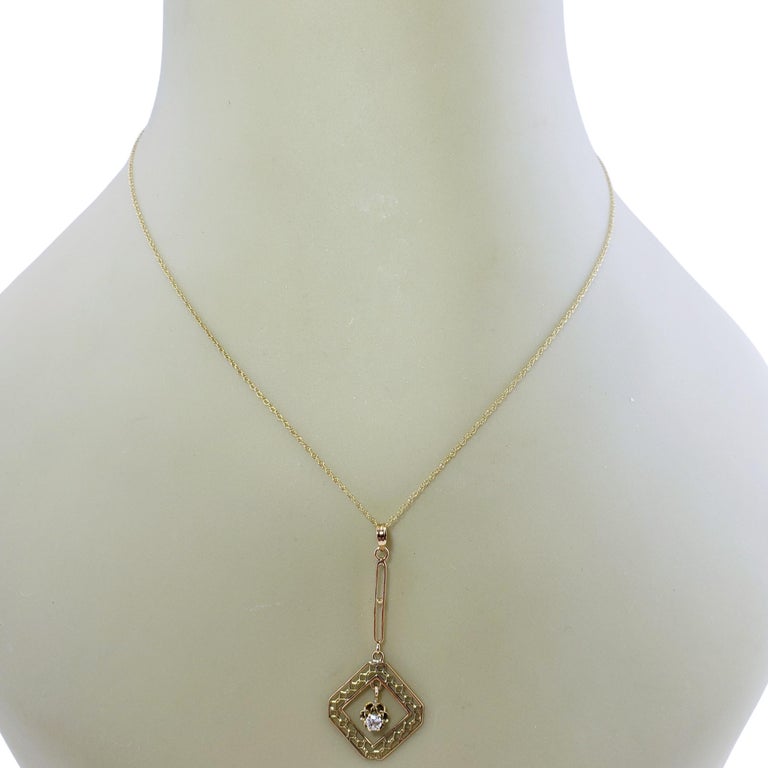 10 Karat Yellow Gold and Diamond Pendant Necklace For Sale at 1stDibs