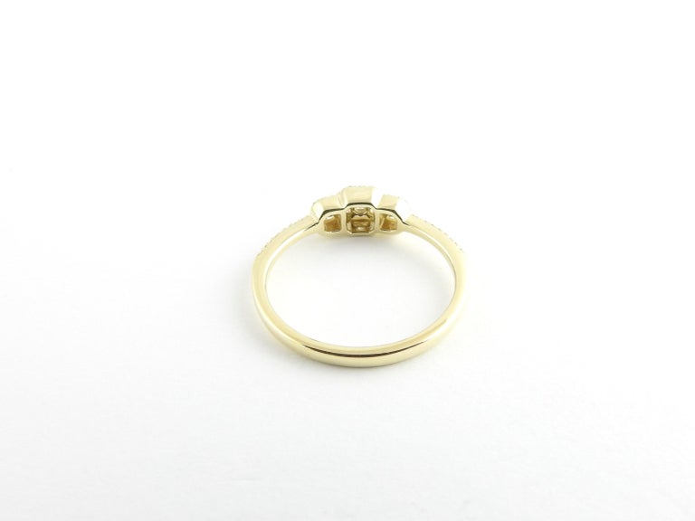 10 Karat Yellow Gold and Diamond Ring For Sale at 1stDibs