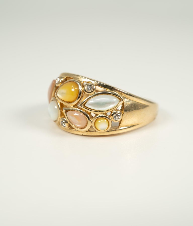 10 Karat Yellow Gold Moonstone and Diamond Ring For Sale at 1stDibs