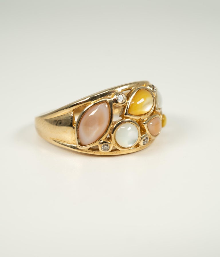 10 Karat Yellow Gold Moonstone and Diamond Ring For Sale at 1stDibs
