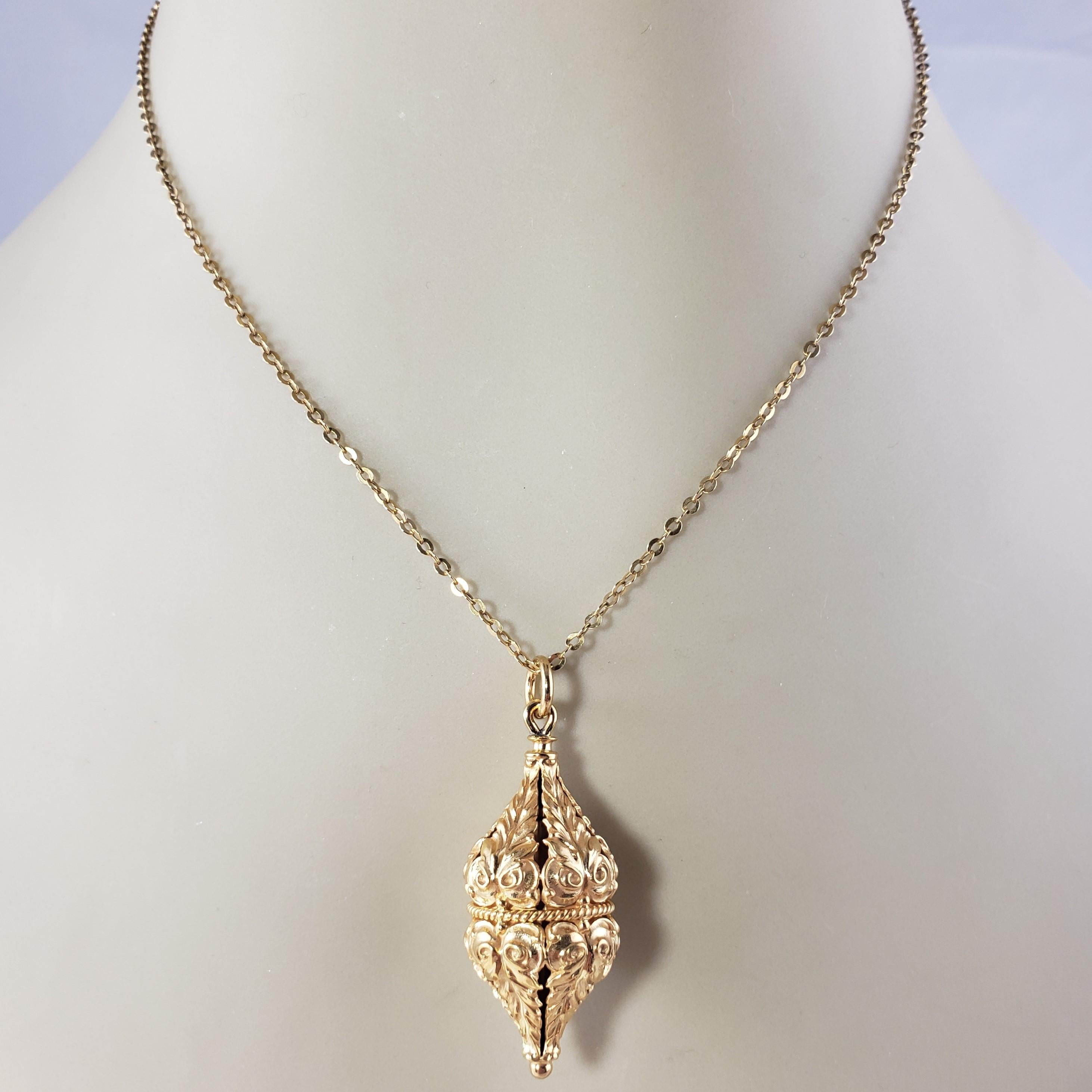 10 Karat Yellow Gold Ornament Pendant For Sale at 1stDibs