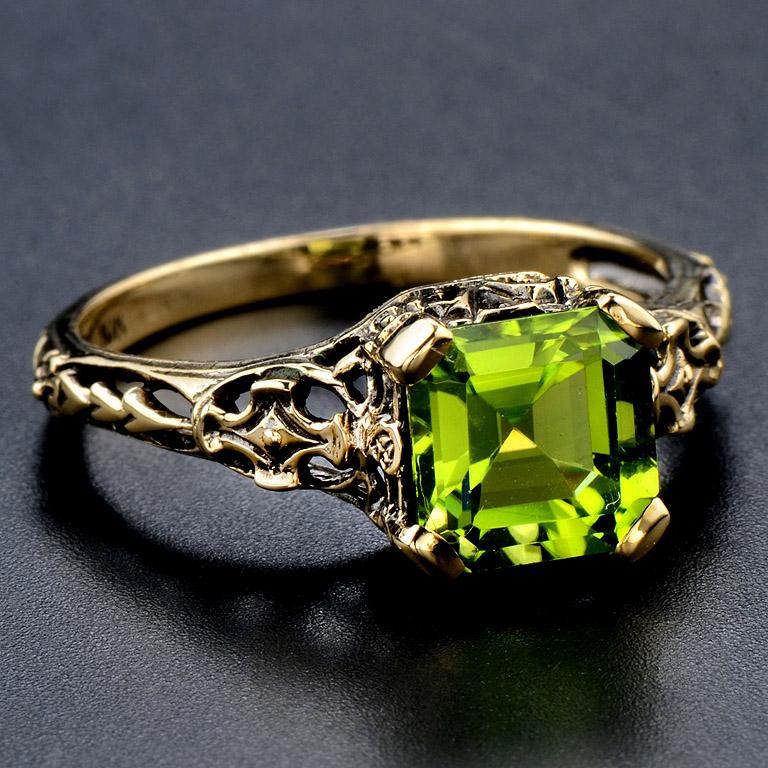 10 Karat Yellow Gold Peridot Filigree Ring at 1stDibs