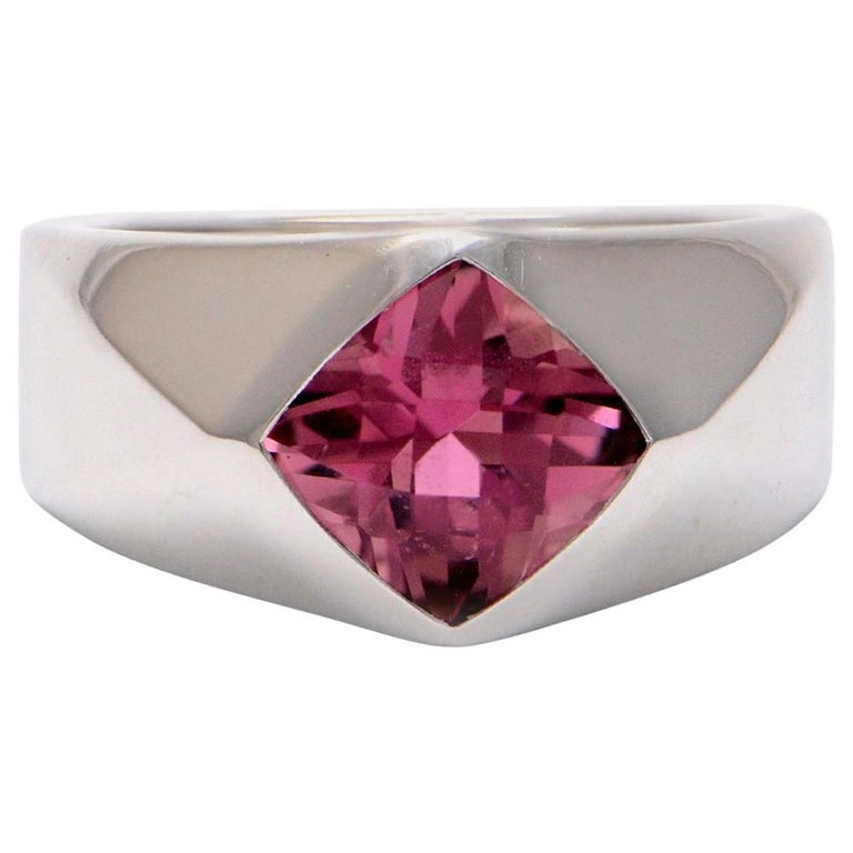 100% Authentic Chanel Solid 18 Karat Gold Natural Pink Tourmaline Ring ...
