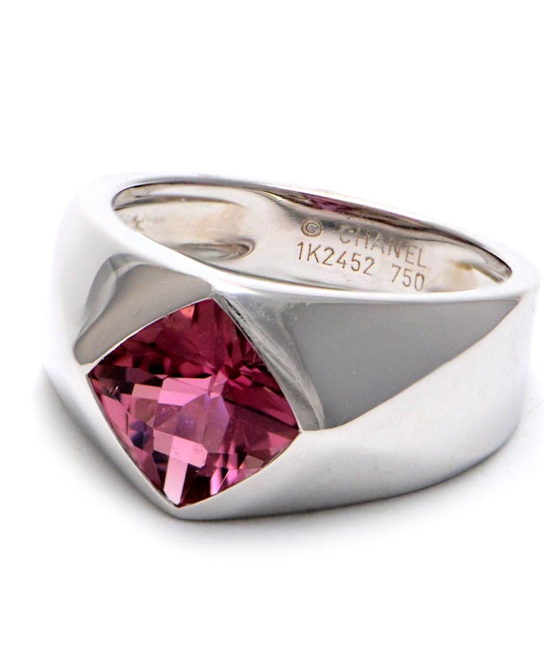 100% Authentic Chanel Solid 18 Karat Gold Natural Pink Tourmaline Ring ...