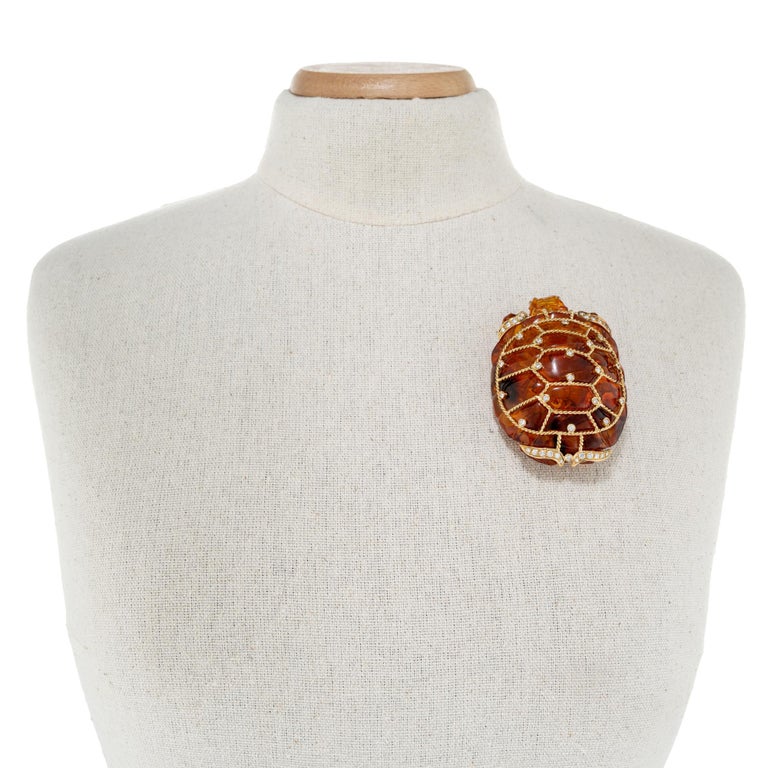 1.00 Carat Diamond Amber Yellow Gold Carved Turtle Brooch For Sale at ...