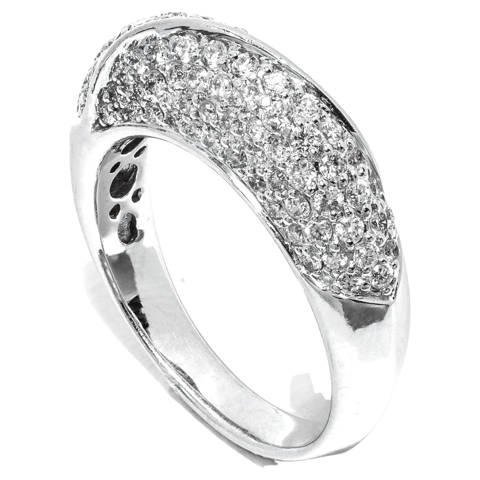 2,00 Karat natürliche weiße Diamanten Cluster-Ring im Angebot bei 1stDibs