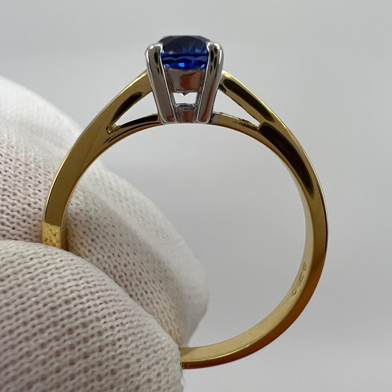 1.00ct Vivid Cornfower Blue Ceylon Sapphire Oval Cut 18k Gold Solitaire Ring For Sale at 1stDibs