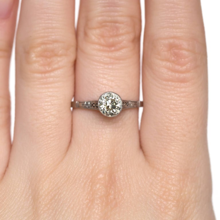 1.01 Carat Diamond Platinum Engagement Ring For Sale at 1stDibs