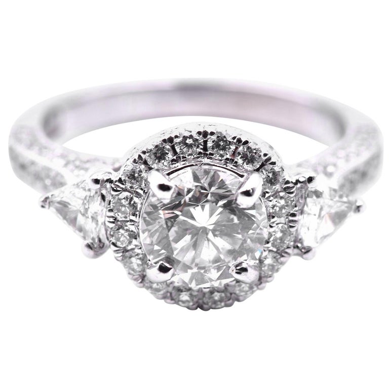 1.02 Carat Diamond 14 Karat White Gold Engagement Ring For Sale at 1stDibs