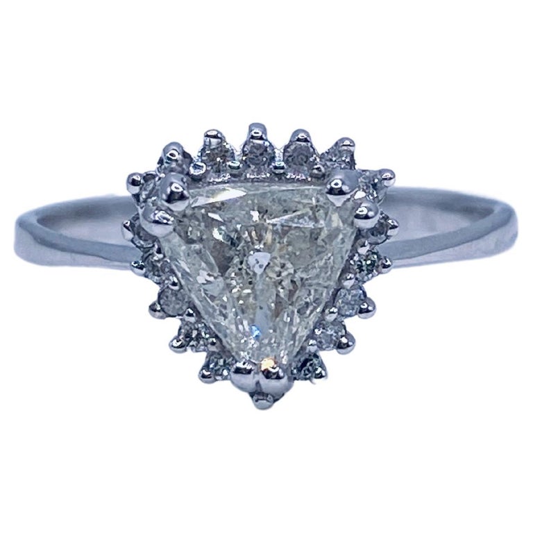 1.02 Carat Trillion Cut Diamond Engagement Ring For Sale at 1stDibs