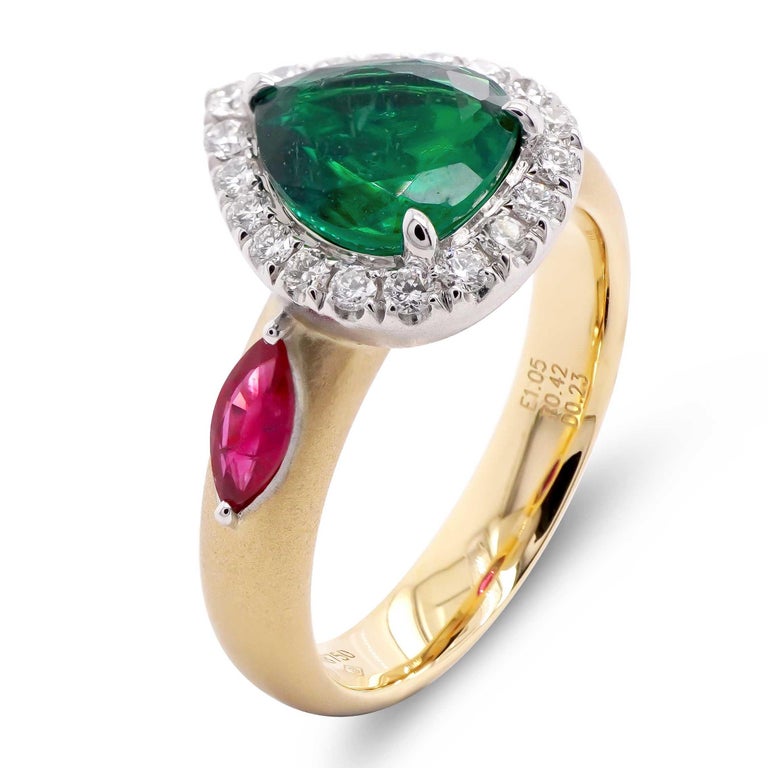 1.05 Carat Vivid Green Emerald Flanked by Ruby Marquise Matt Finish 18K ...