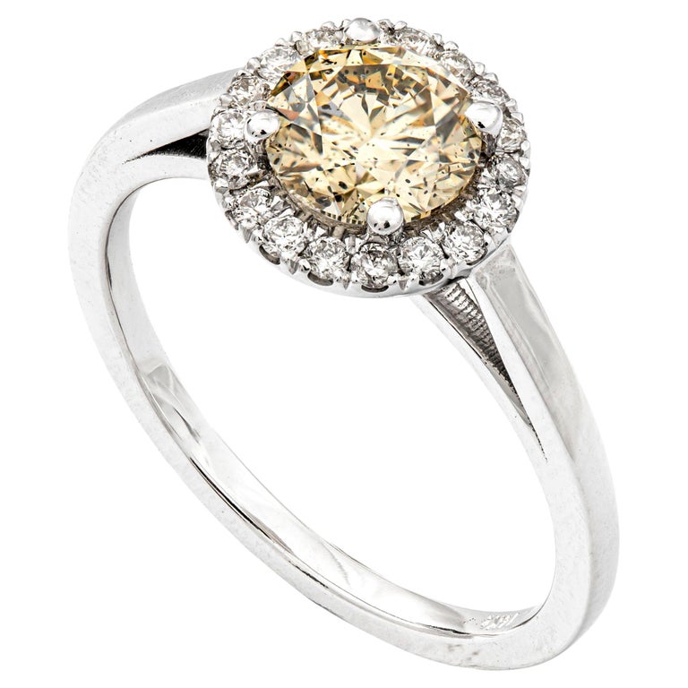1.06 ct Natural Very Light Yellow Diamond Ring, No Reserve Price at 1stDibs