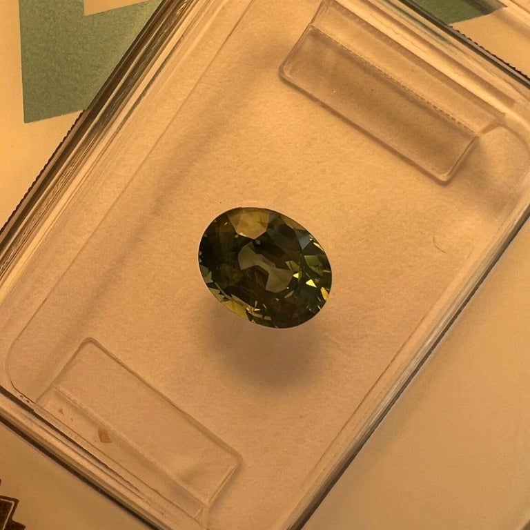1.07ct Colour Change Sapphire Unheated Deep Green Blue IGI Certified Oval Cut For Sale at 1stDibs