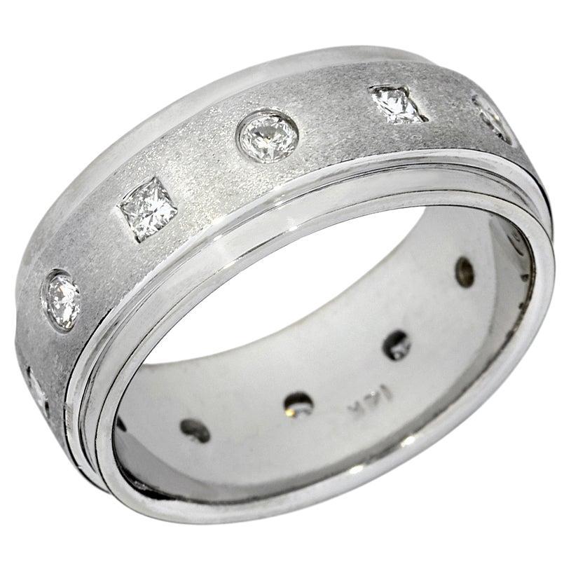 .07 Carat Diamond 14K Gold Modern Band For Sale at 1stDibs