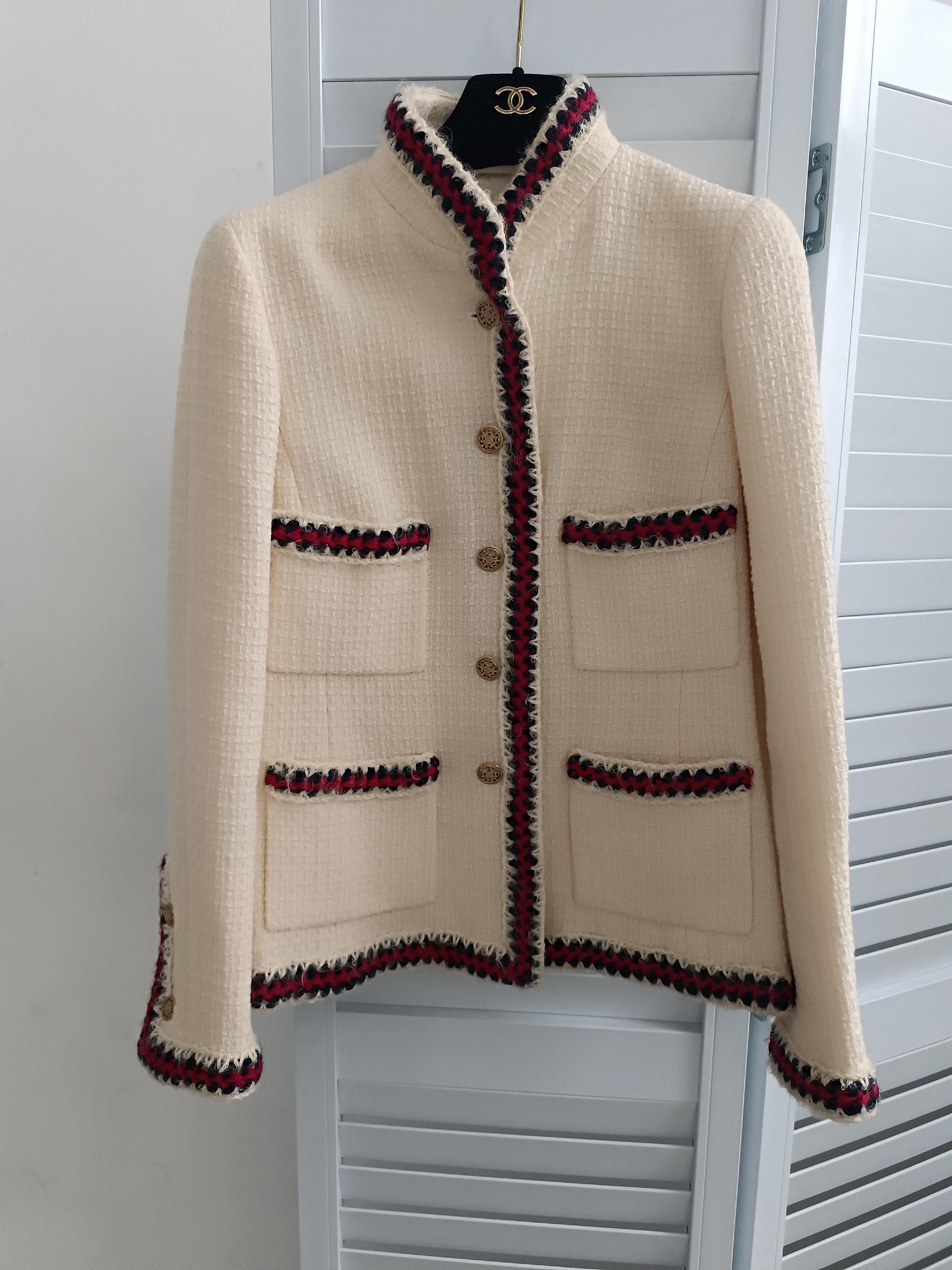 10A Chanel and Karl Lagerfeld Paris-Shanghai Metiers D'Art Tweed Jacket ...