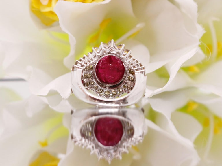 10ct Oval Queen Ruby and Brilliant Cut Diamond Engagement Ring, 18k ...
