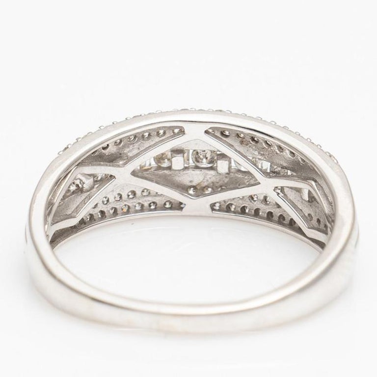 10k White Gold Diamond Anniversary Ring For Sale at 1stDibs