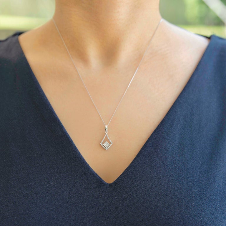 10K White Gold Diamond Kite Pendant For Sale at 1stDibs