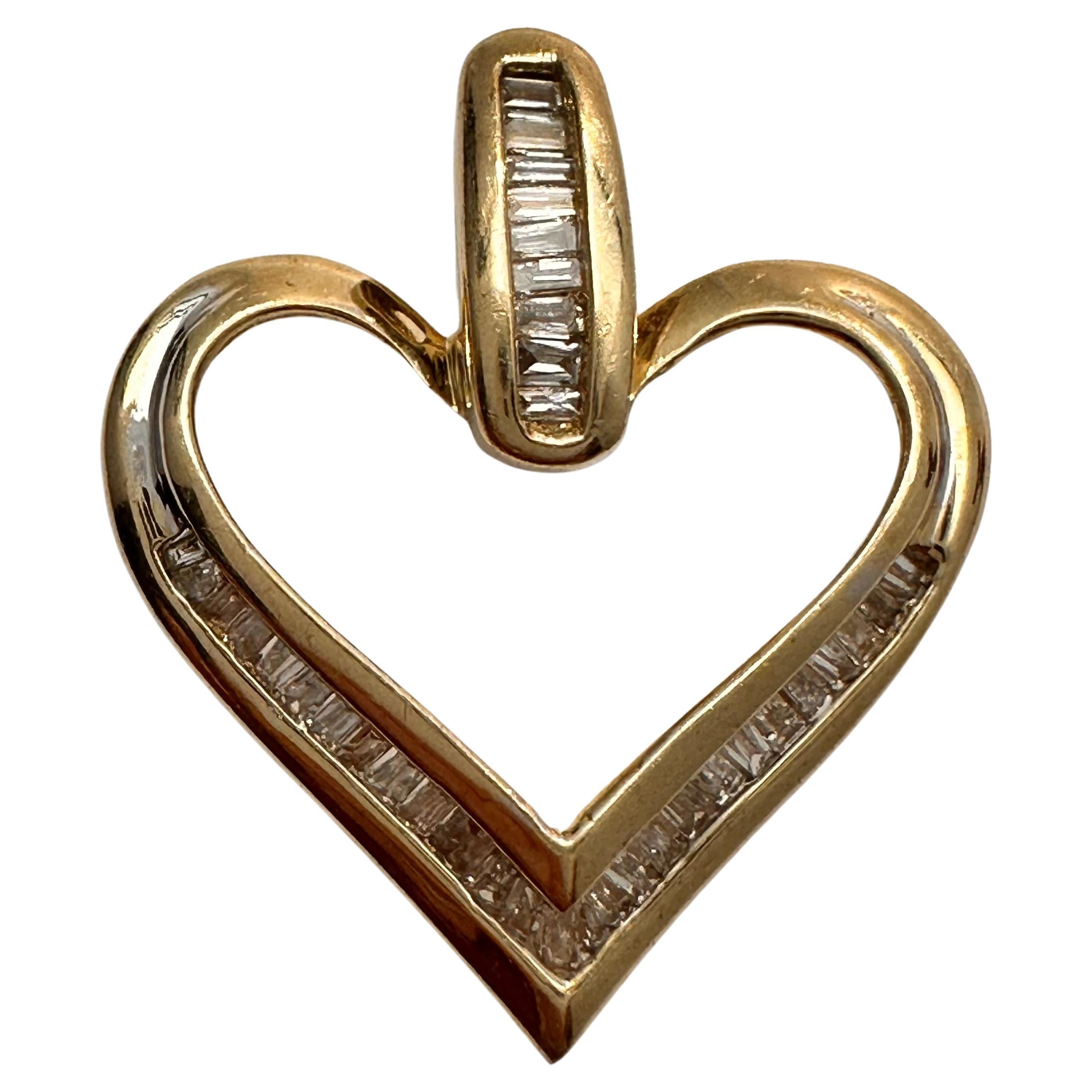 10k Yellow Gold ~ 25 Round Diamonds Set in a Heart Shape 3/4" x 1 ...