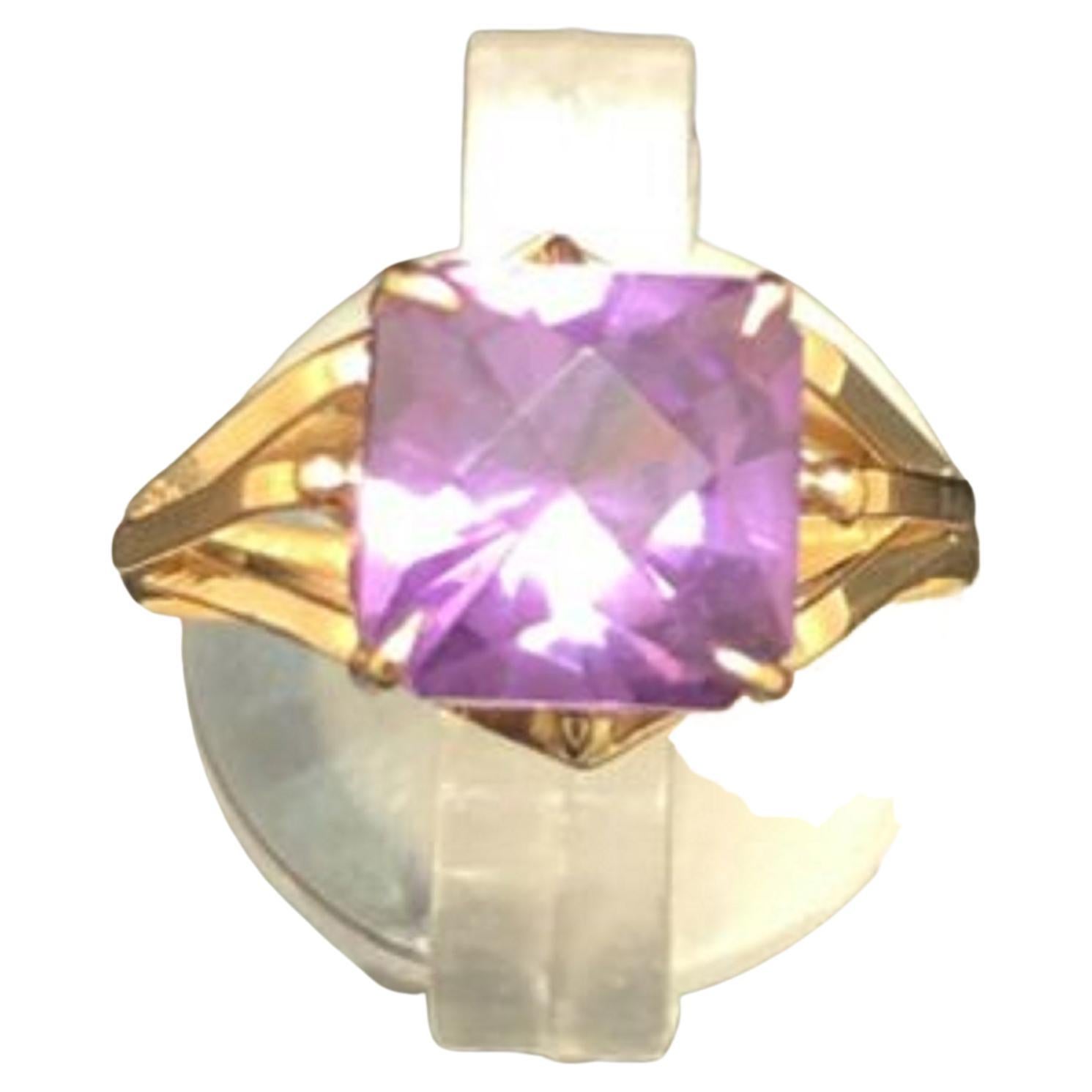 Yellow Gold Sapphire Solitaire Ring, 10k Oval Cut 1.10ct at 1stDibs