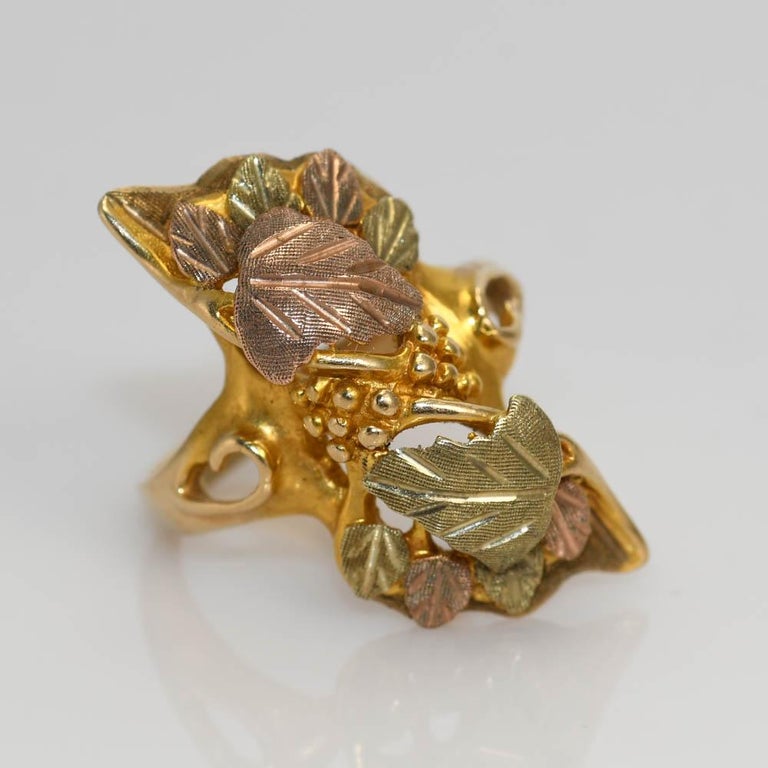 10k Yellow and Rose Gold Leaf Design Ring 6.6gr For Sale at 1stDibs