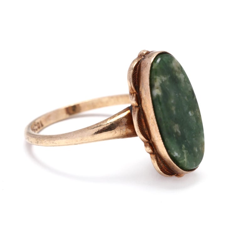 10Y Oval Nephrite Bezel Scalloped Ring at 1stDibs